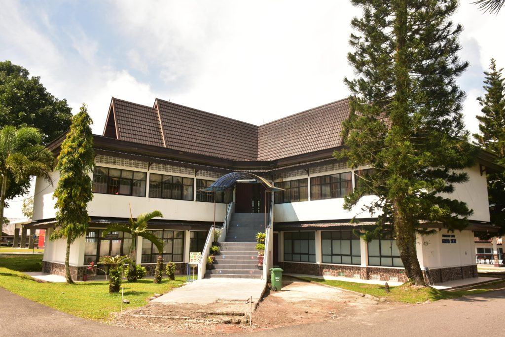 Beranda - Program Studi Kriya Seni